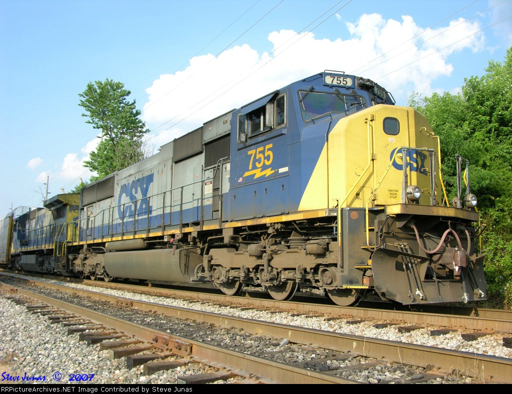 CSX 755 Q211